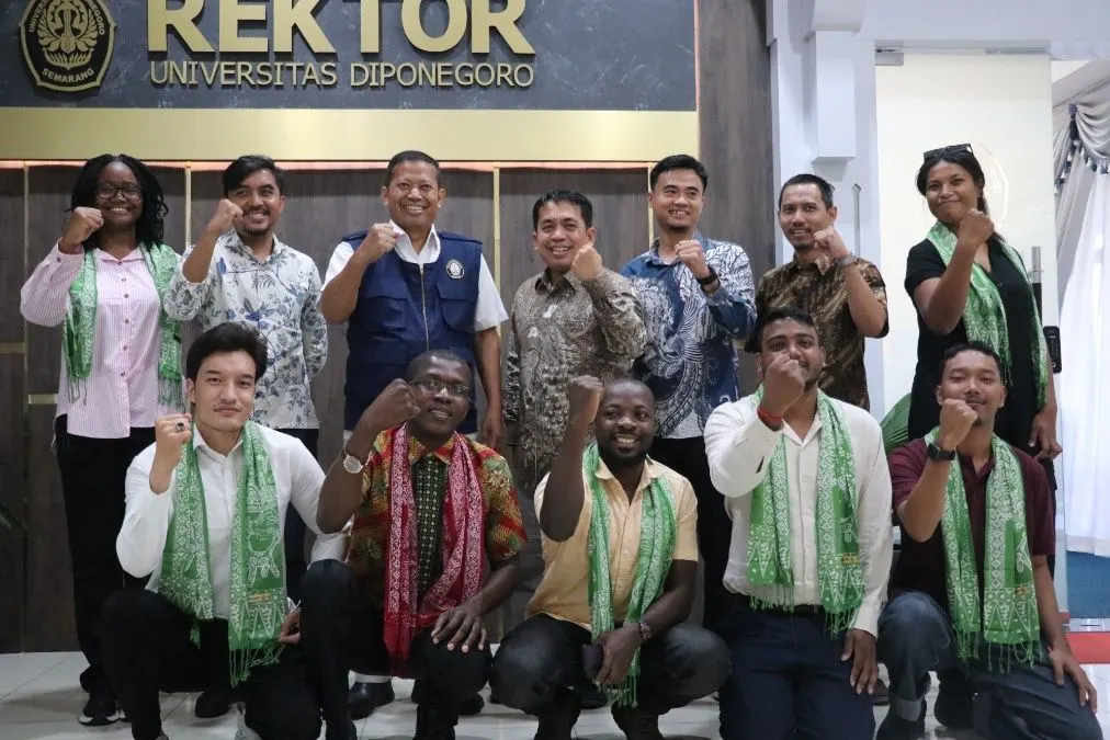 UNDIP Rector Welcomes 2025 KNB Scholarship Awardees – Rektor Undip
